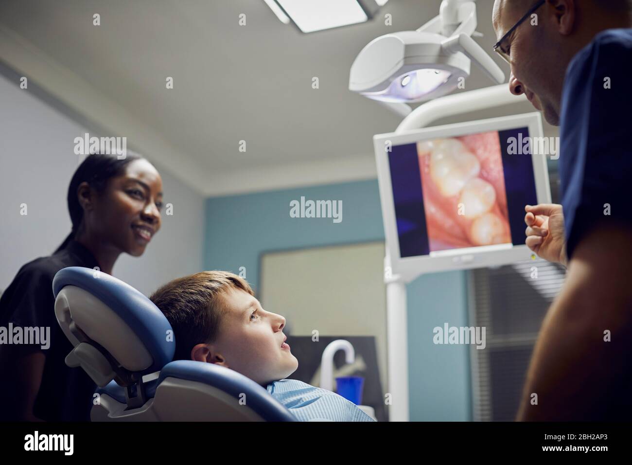 Children receiving medicine hi-res stock photography and images - Alamy