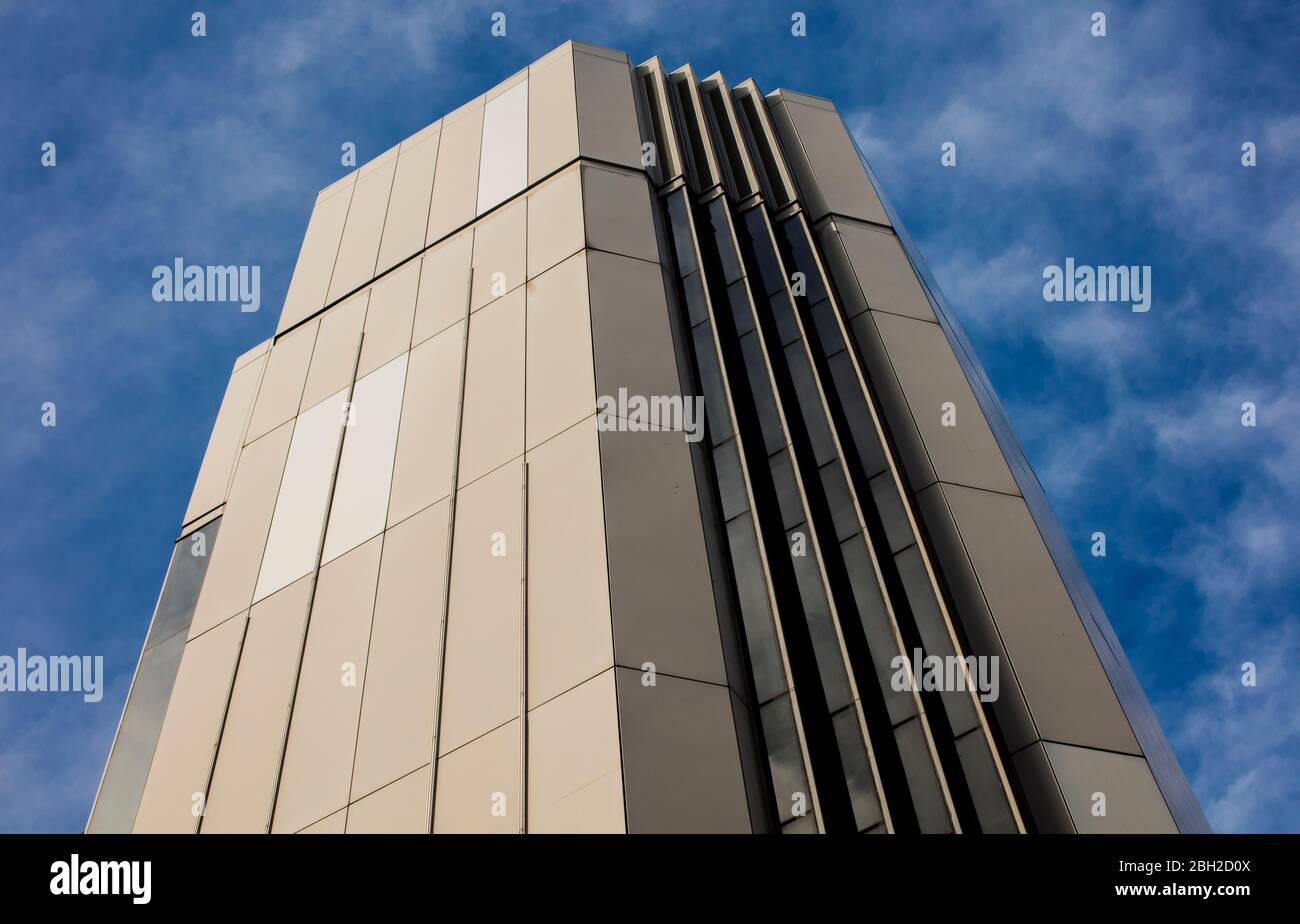 Modernist architecture in london hi-res stock photography and images ...