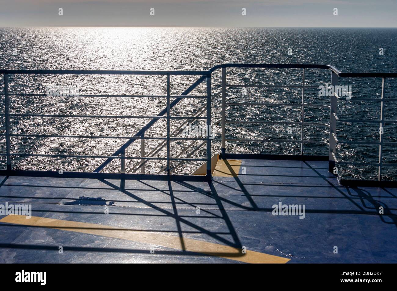 Sea facing bars hi-res stock photography and images - Alamy