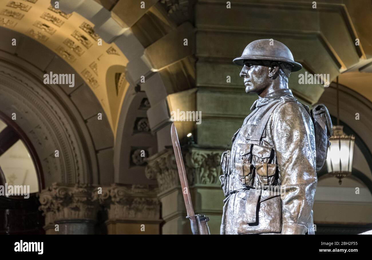 Soldier statues standing guard at the Cenotaph in Martin Place next the ...