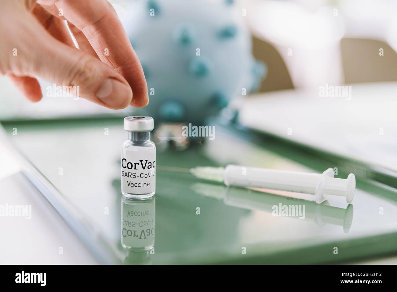 Vaccine dose hi-res stock photography and images - Alamy