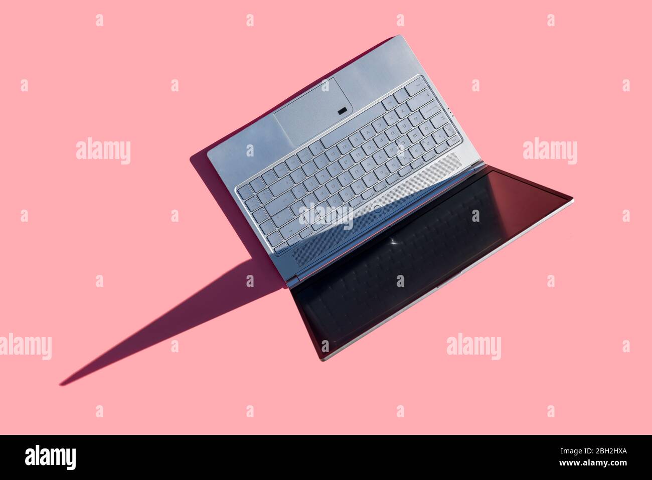 Pink laptop hi-res stock photography and images - Alamy