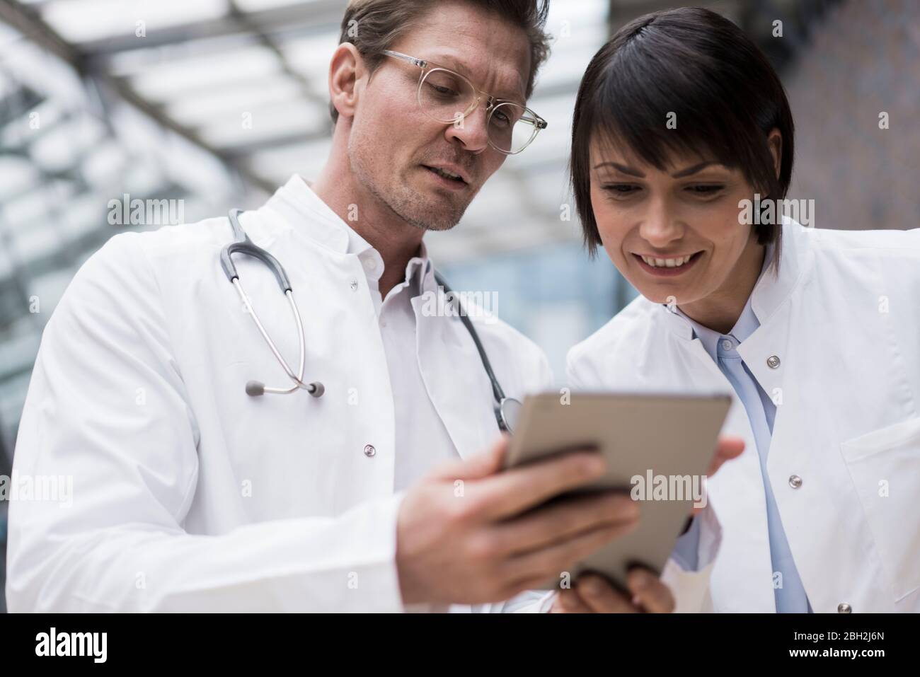 Digital solutions in healthcare hi-res stock photography and images - Alamy