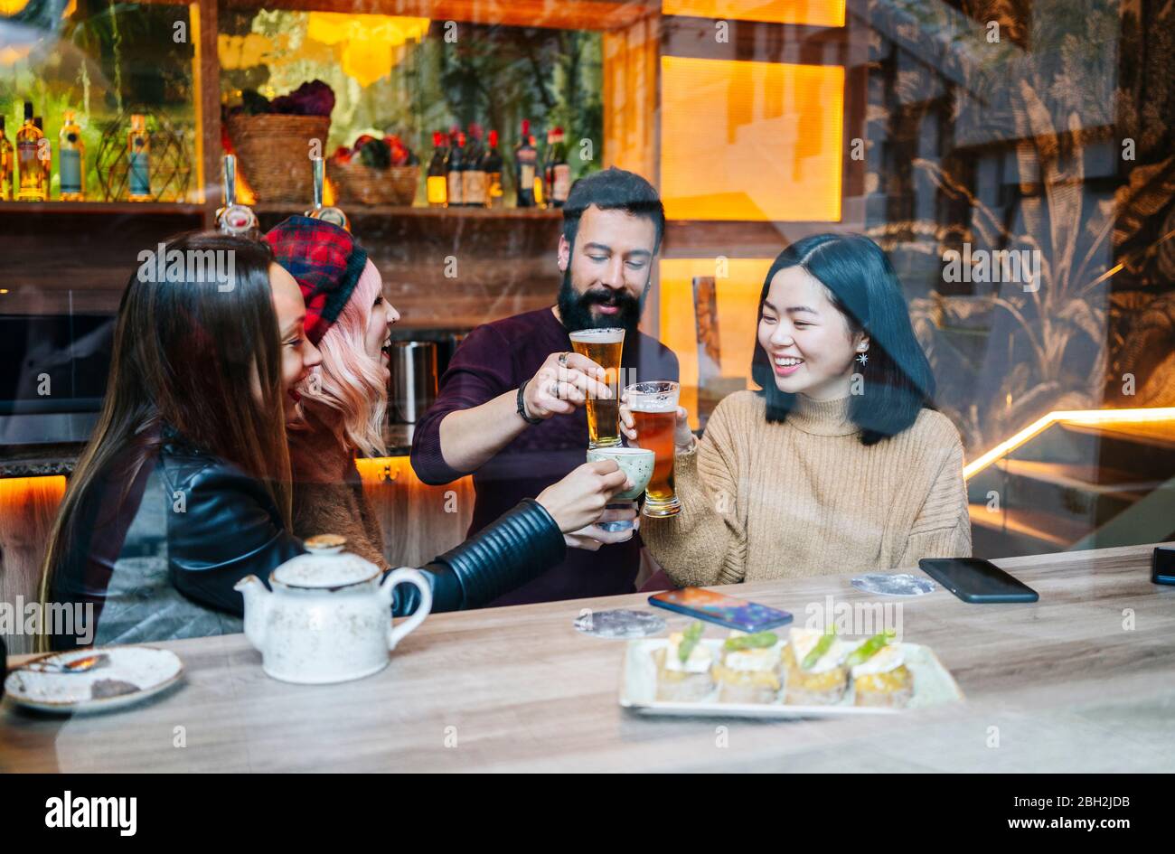 Meeting at bar hi-res stock photography and images - Alamy