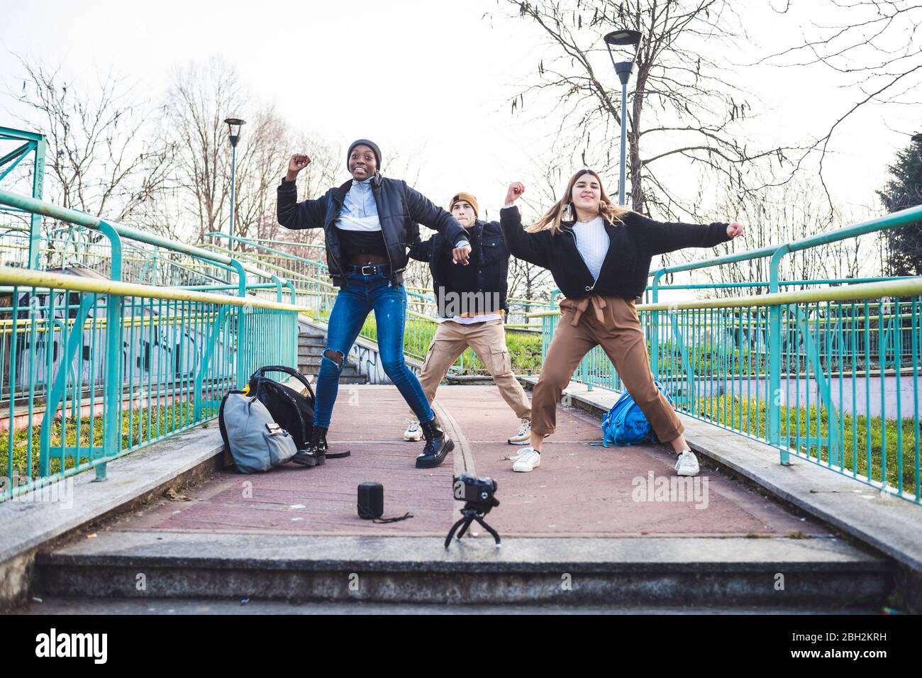 Filming dancers hi-res stock photography and images - Alamy