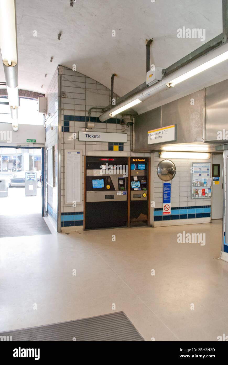 Goldhawk Road Station, Shepherd's Bush, London W12 8EG Stock Photo - Alamy