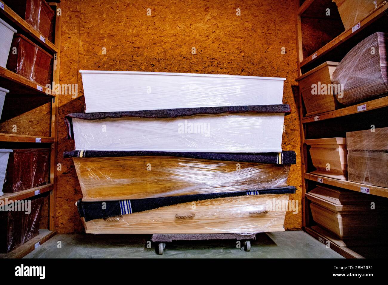 Double coffin hi-res stock photography and images - Alamy