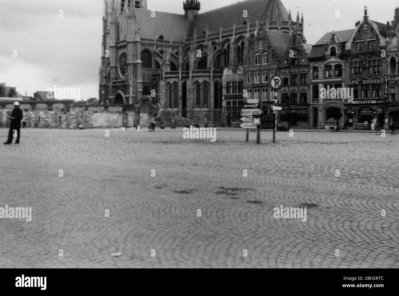 St. Martins Cathedral Ypres Stock Photos & St. Martins Cathedral Ypres ...