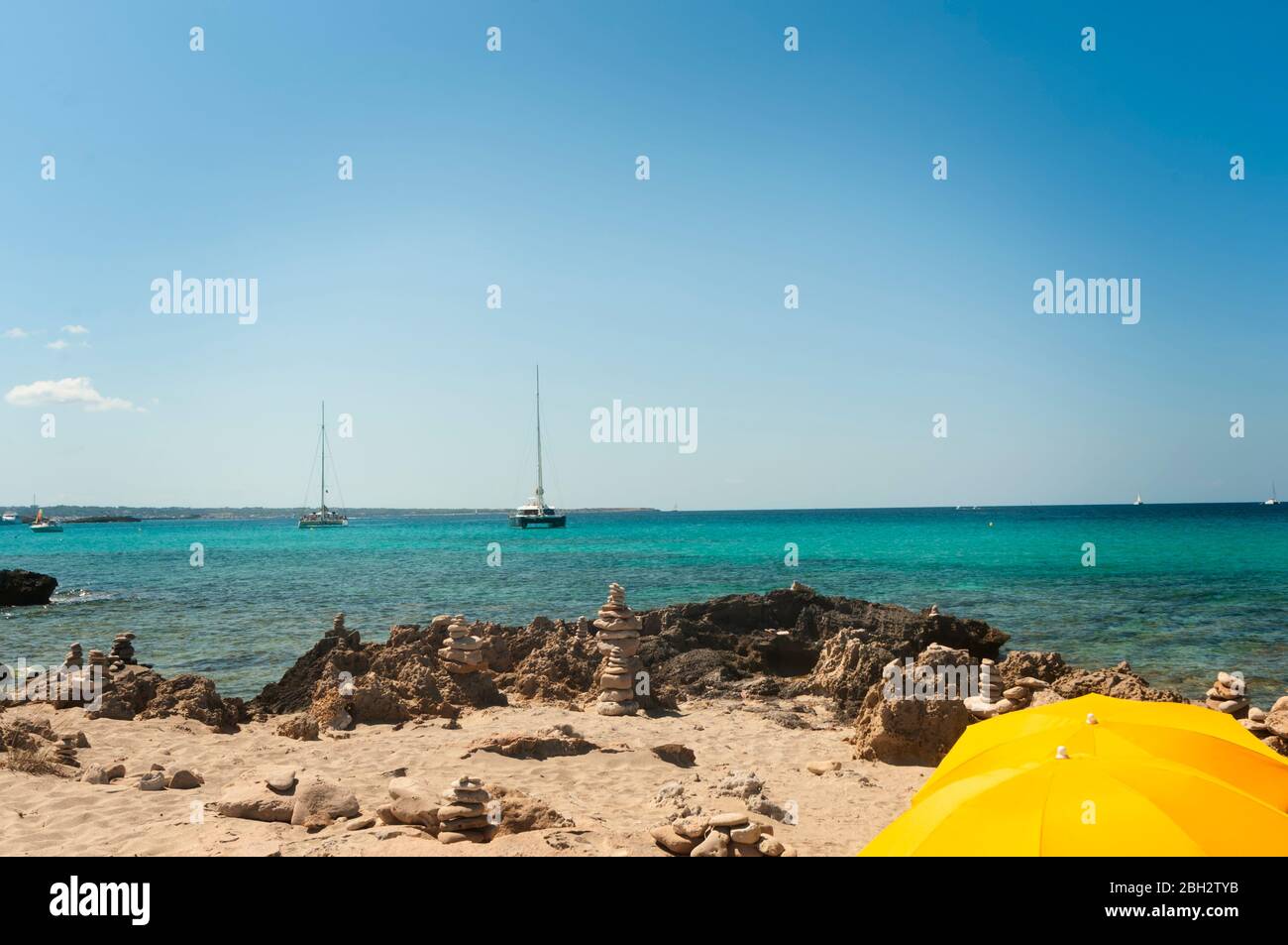 Naturist beach hi-res stock photography and images - Alamy
