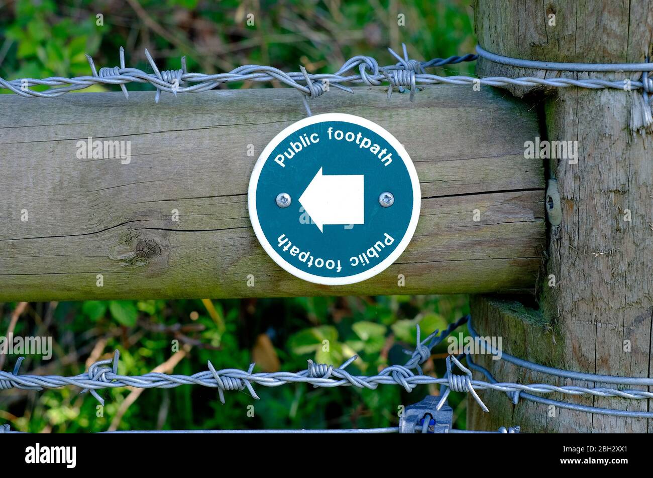 Round arrow signs sign hi-res stock photography and images - Alamy