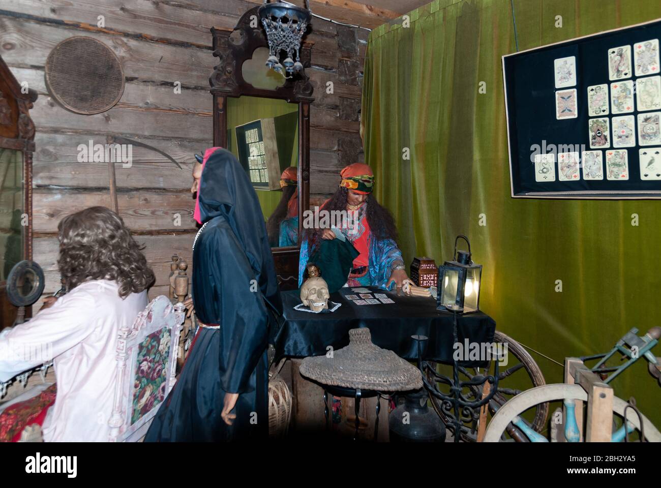 Russian gypsy hi-res stock photography and images - Alamy