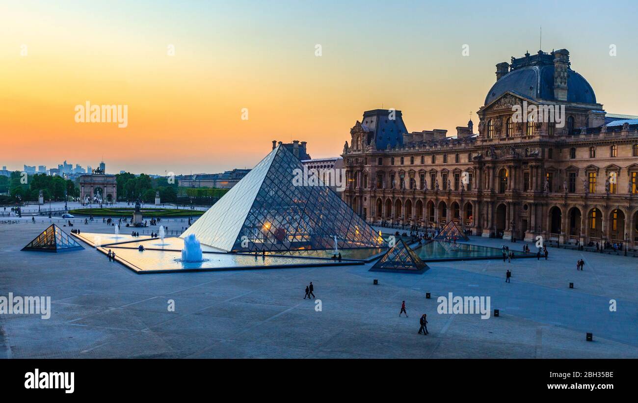 Louvre palace hi-res stock photography and images - Alamy