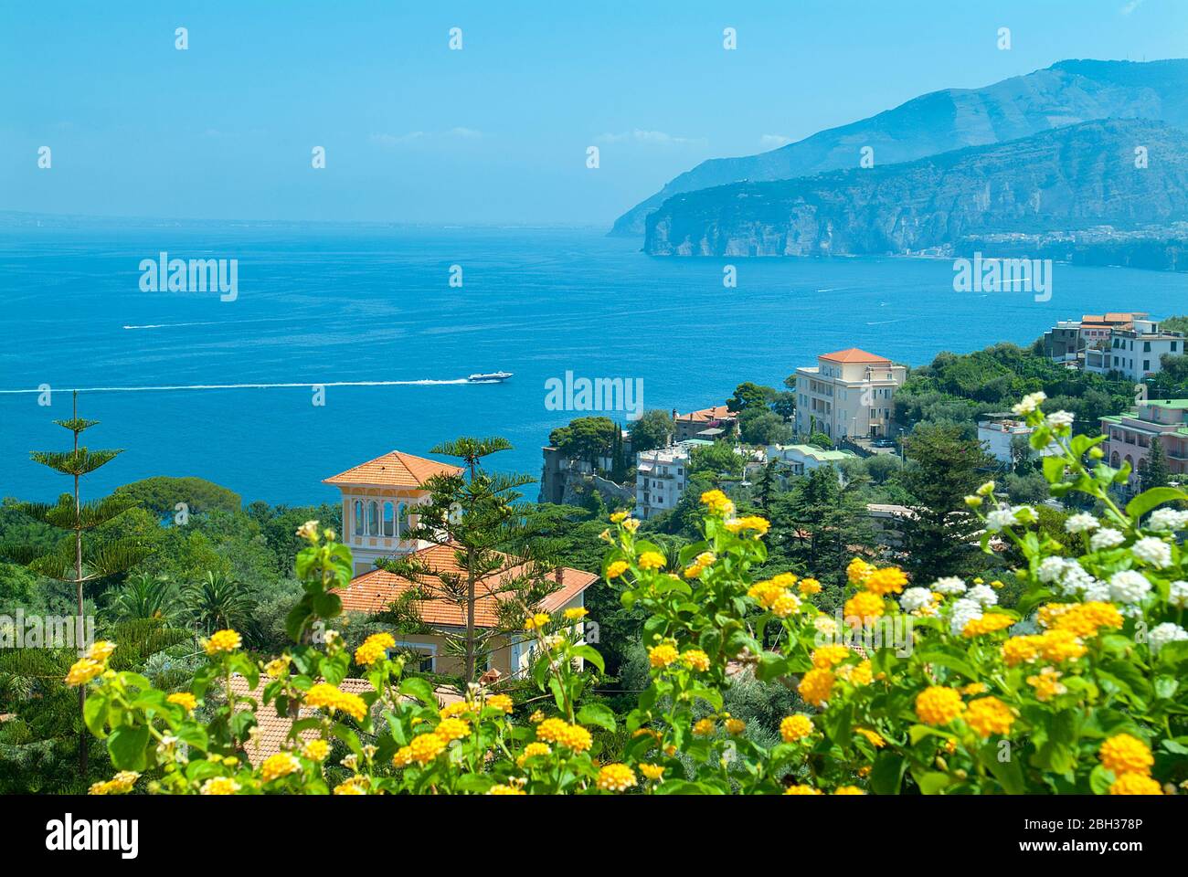 Sorrento overlooking the Bay of Naples, Neapolitan Riviera, Italy Stock ...