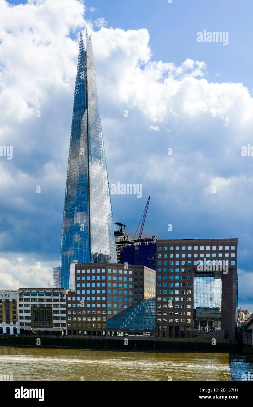The pinnacle building london hi-res stock photography and images - Alamy