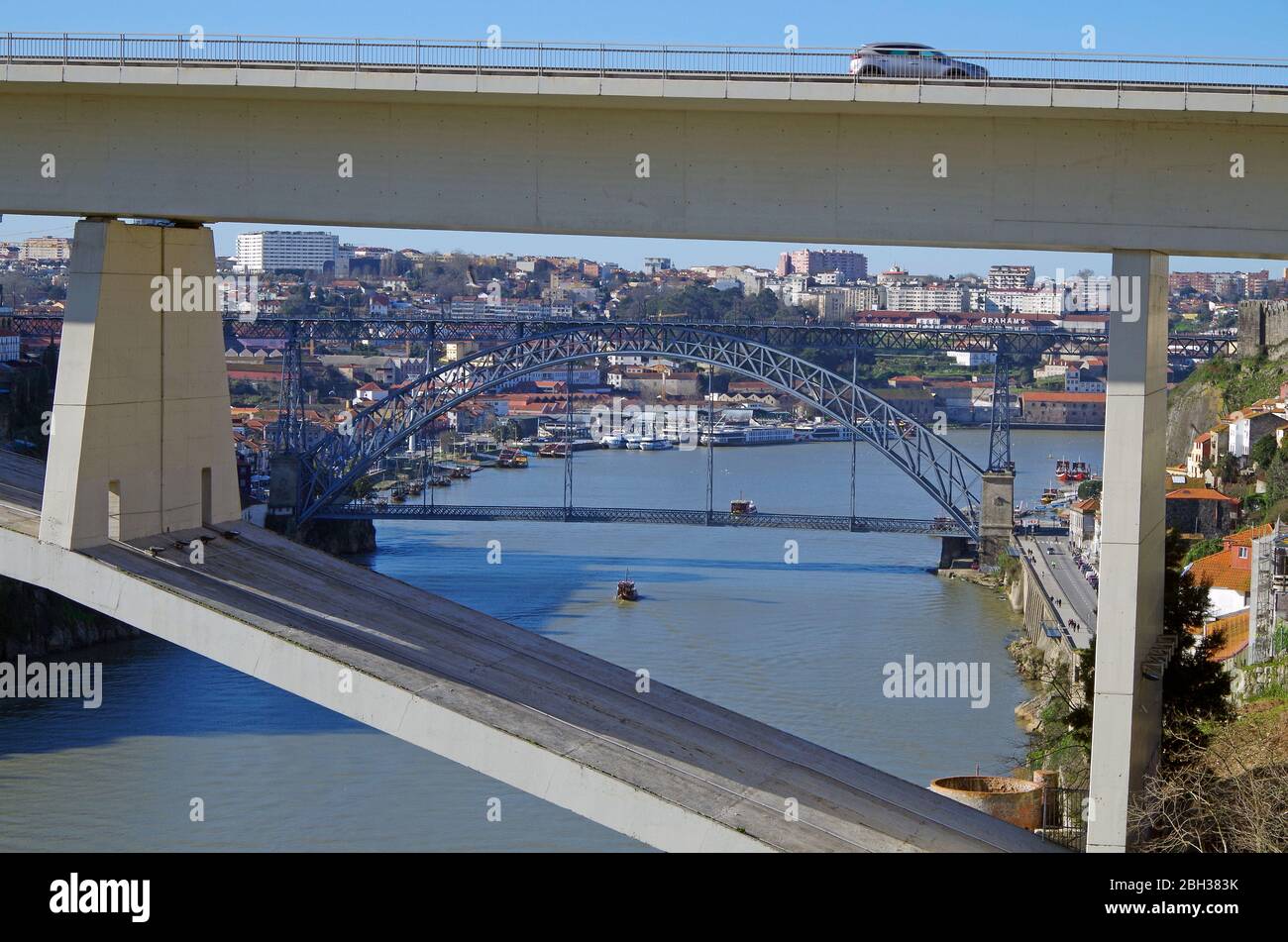 The Infanta Dom Henriques bridge spanning the river Douro in Porto, an ...