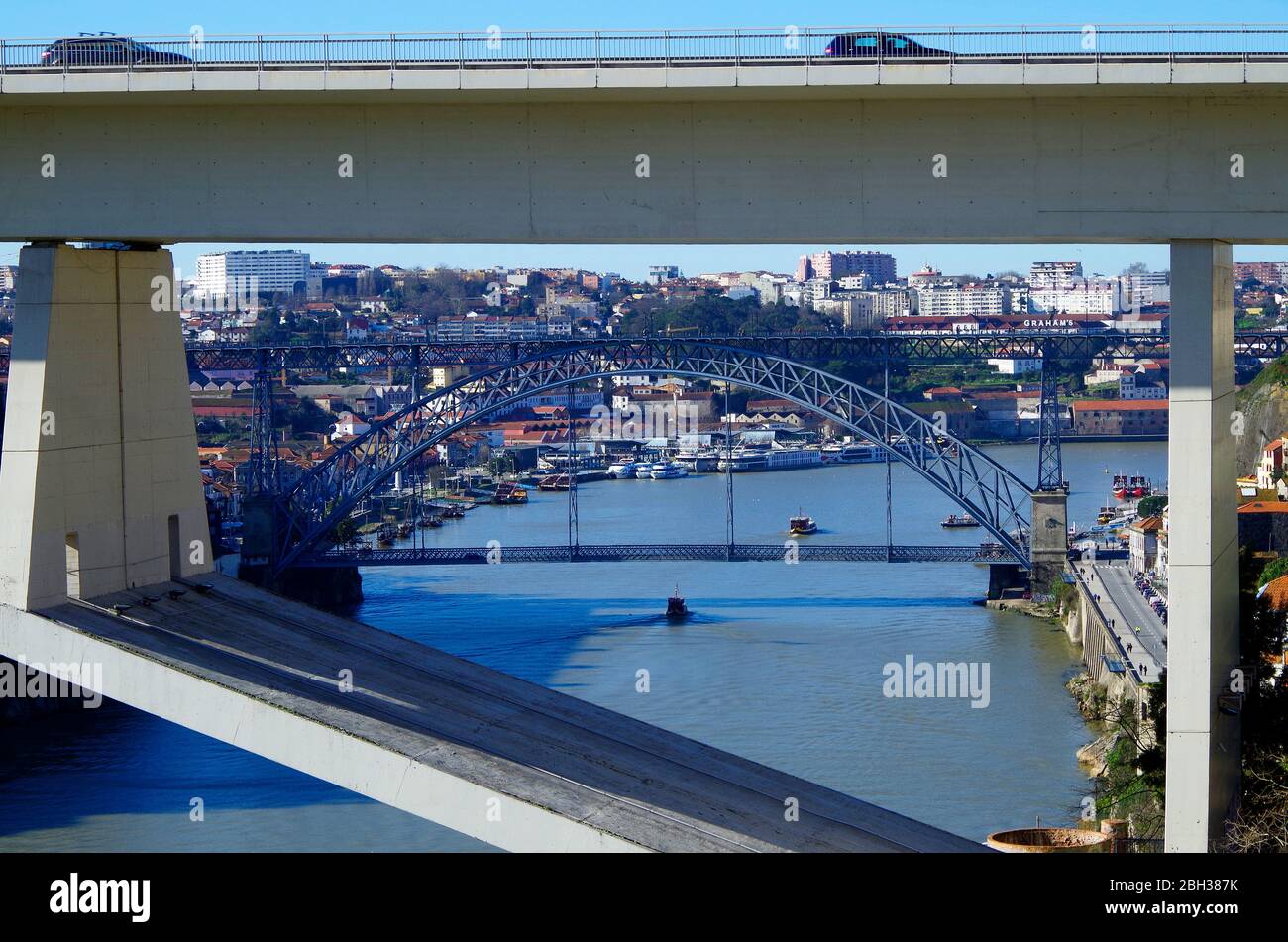 The Infanta Dom Henriques bridge spanning the river Douro in Porto, an ...