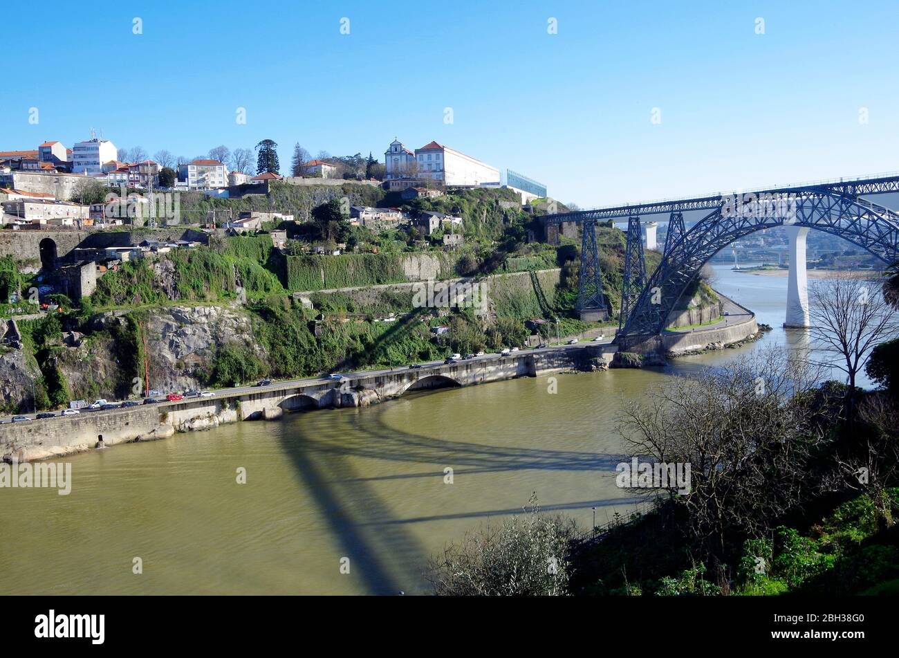 Gustav Eiffel’s pioneering Maria-Pia railway bridge over the river ...