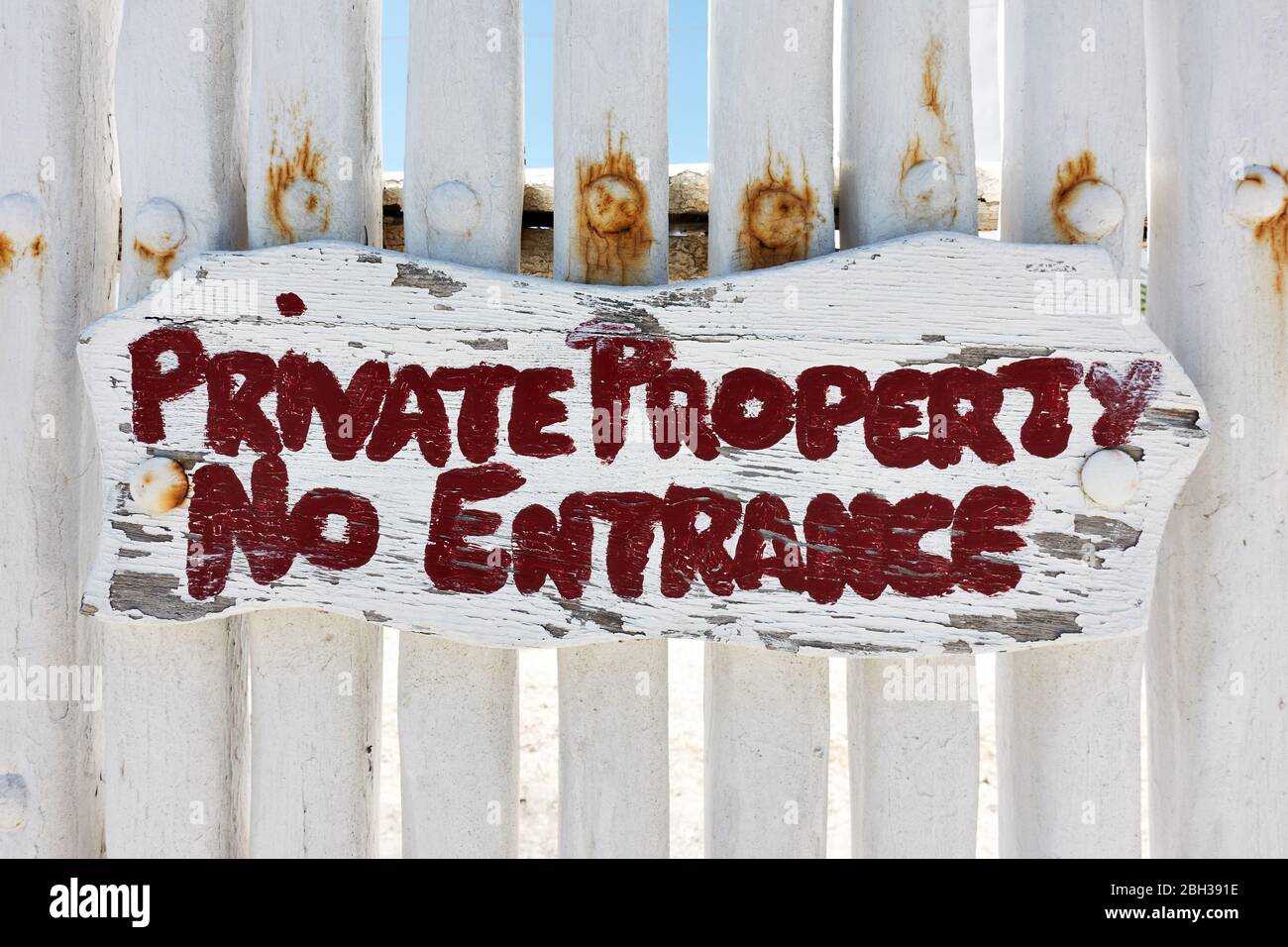 Fence sign private property hi-res stock photography and images - Alamy