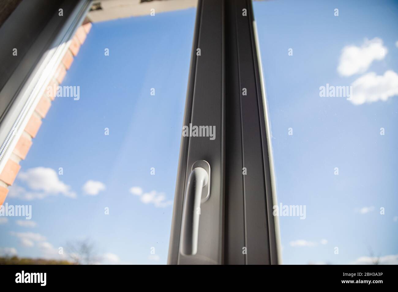 Glazing window hi-res stock photography and images - Alamy