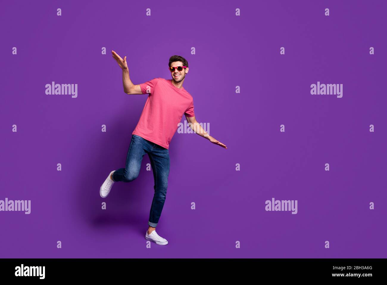 Trip hop style hi-res stock photography and images - Alamy