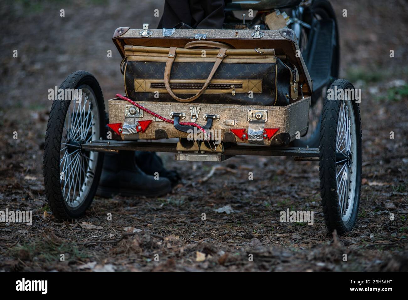 Vintage railroad cart hi-res stock photography and images - Alamy