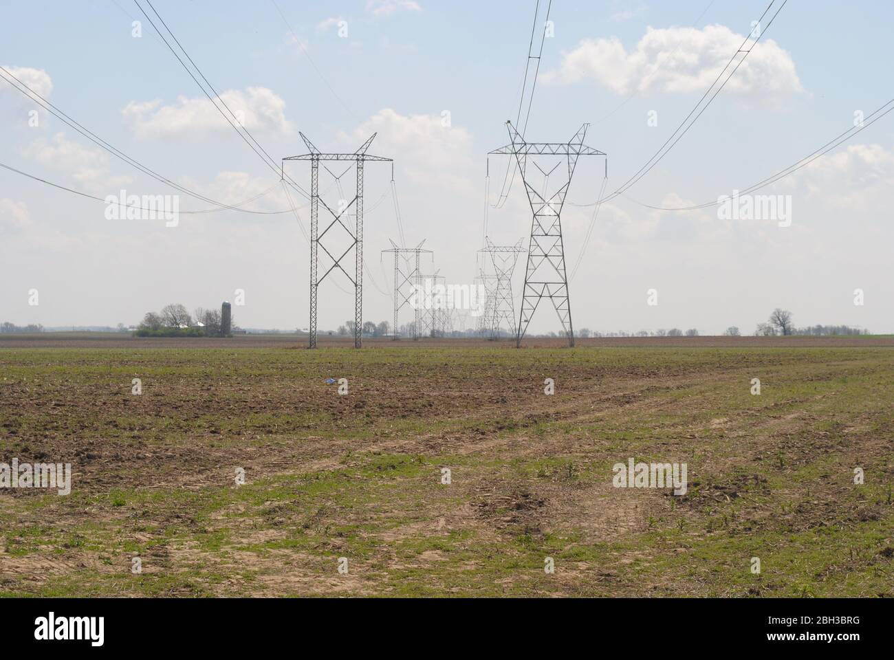 High tension transmission line hi-res stock photography and images - Alamy