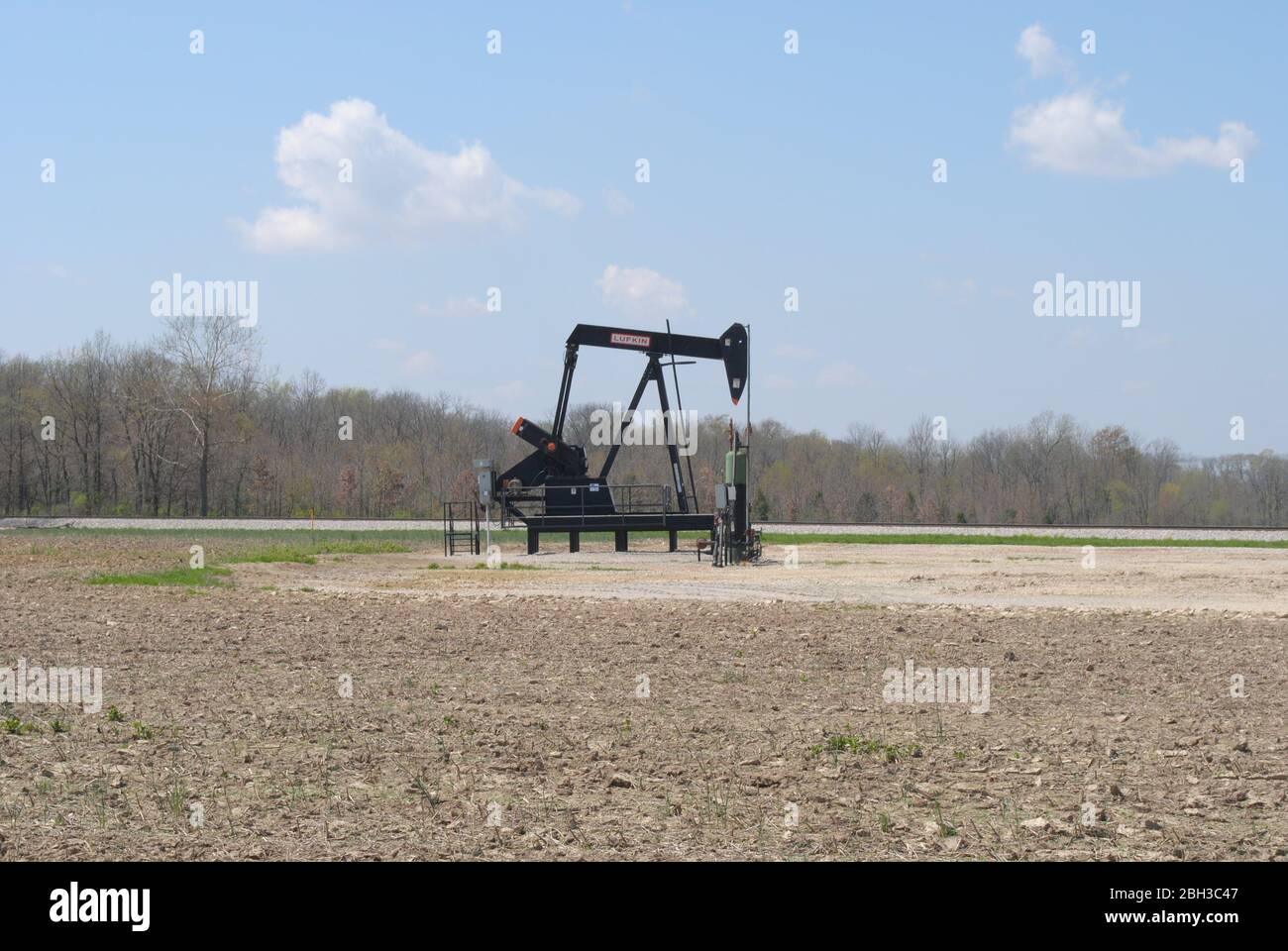 Oil well pump hi-res stock photography and images - Alamy