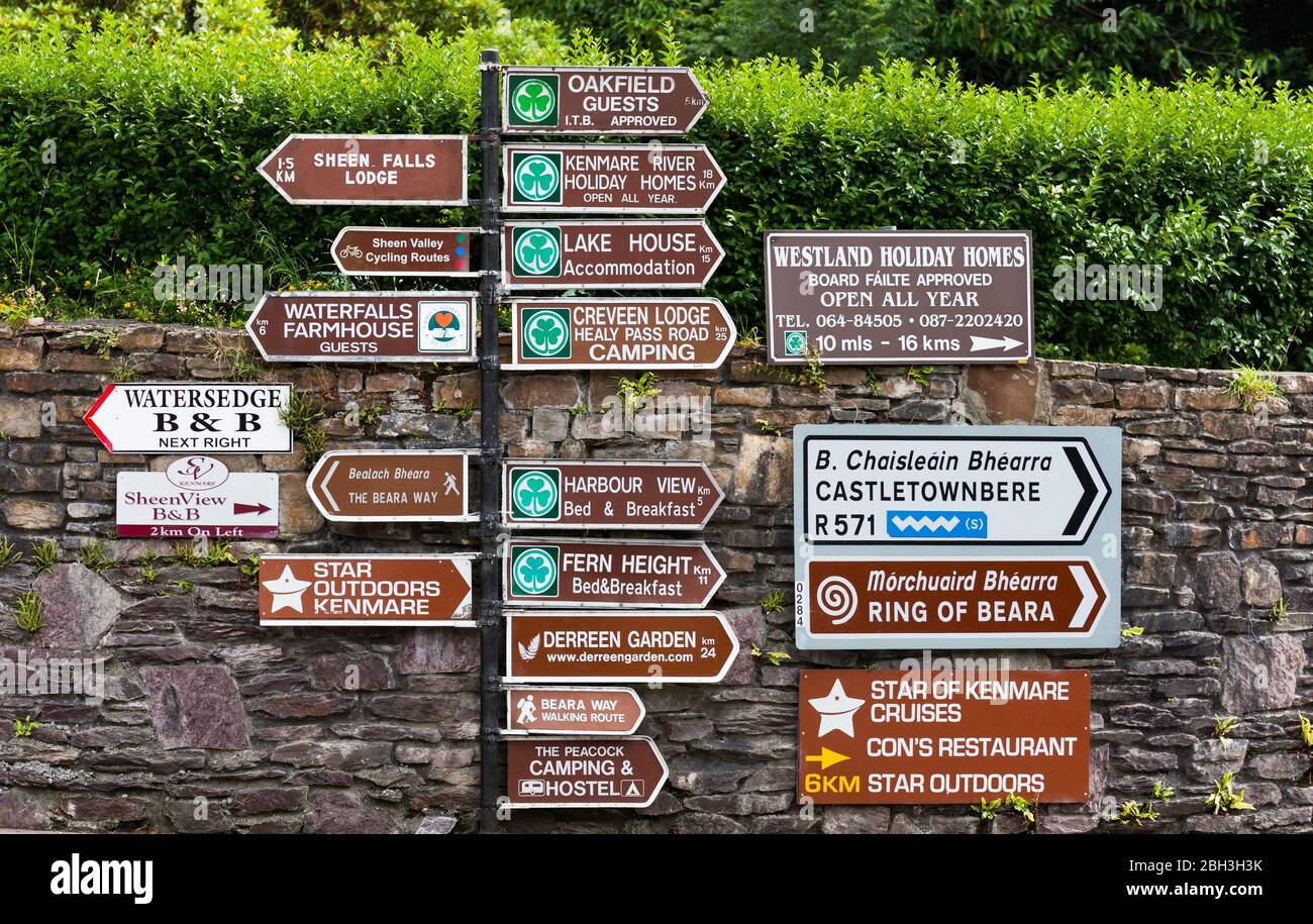 Gaelic road signs hi-res stock photography and images - Alamy
