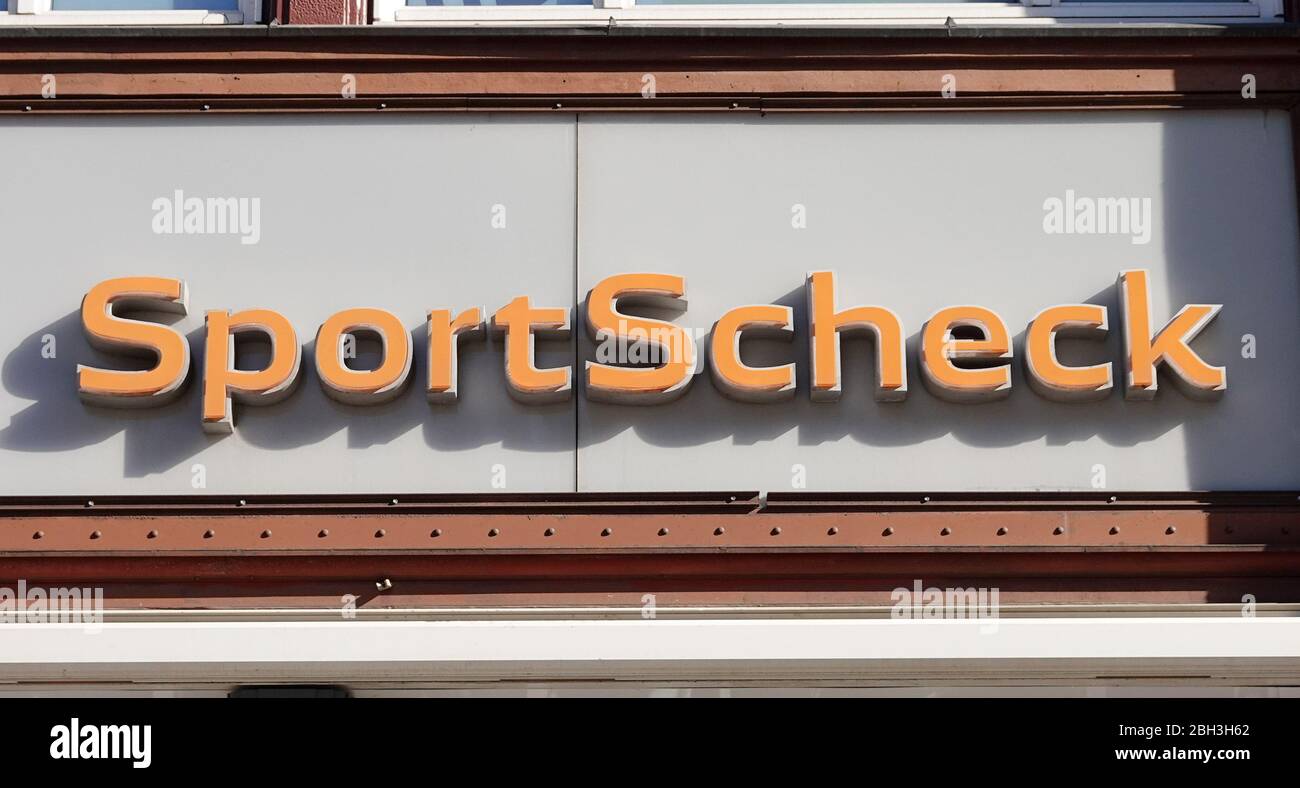 Sportscheck logo hi-res stock photography and images - Alamy