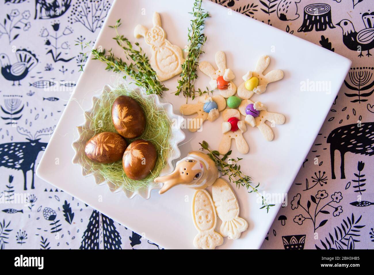 traditional Romanian orthodox Easter table Stock Photo - Alamy
