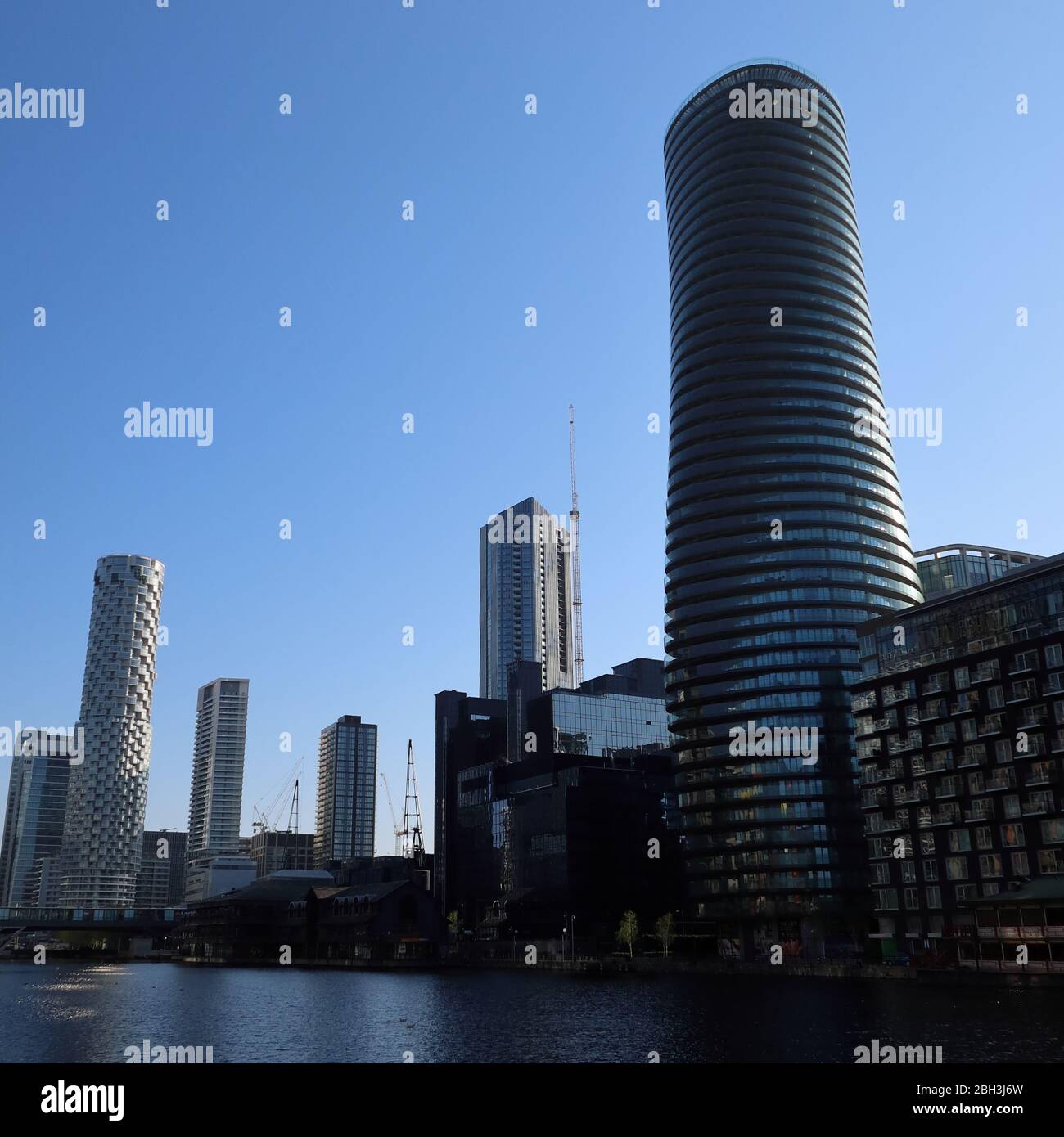 Millwall Inner Dock, Canary Wharf Stock Photo - Alamy