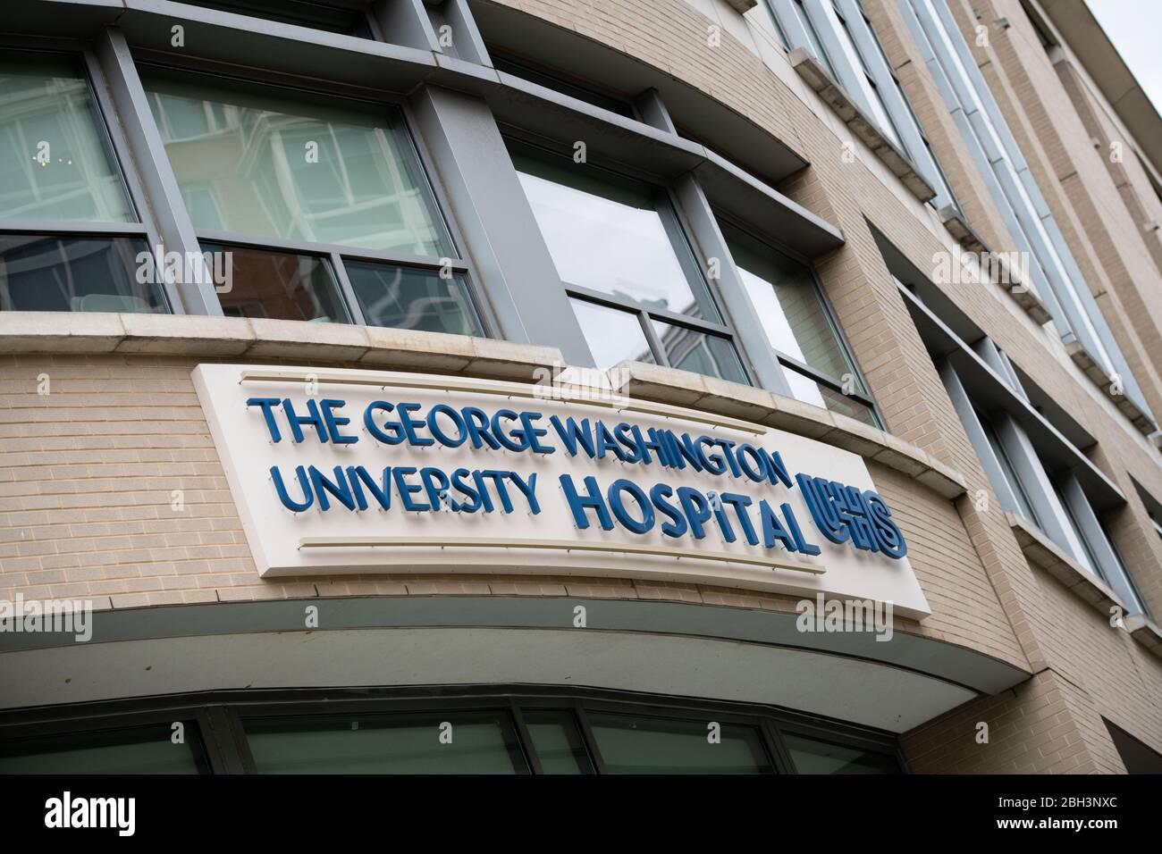 Uhs hospital hi-res stock photography and images - Alamy