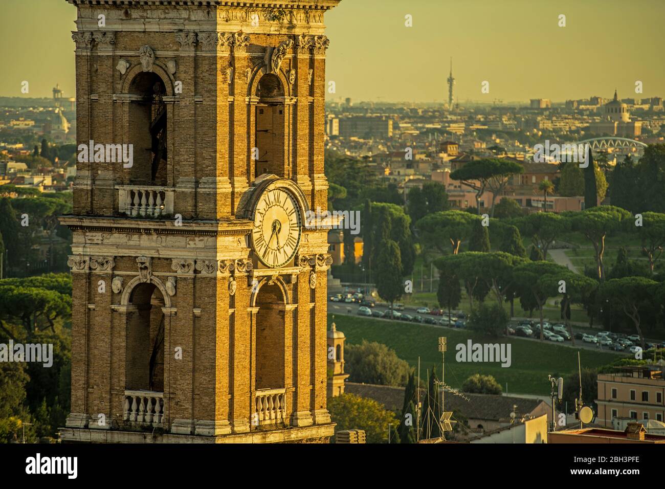 Tower city landscape hi-res stock photography and images - Alamy