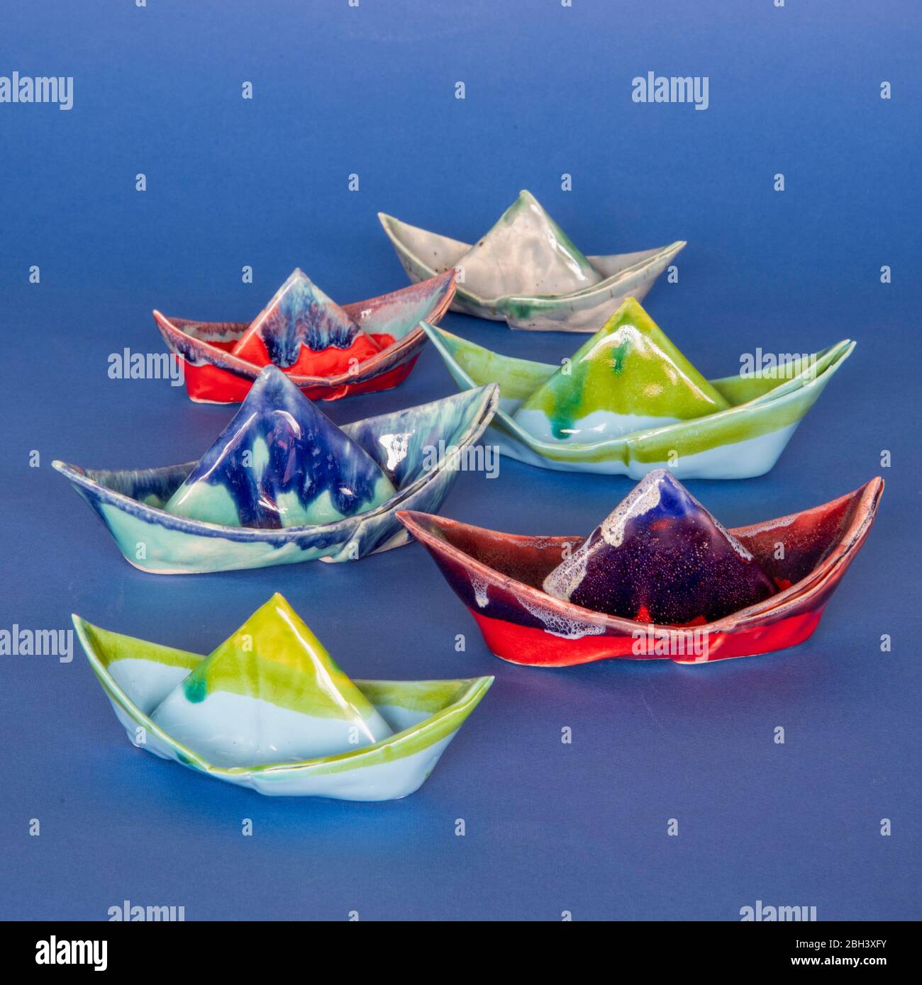 Ceramic paper boat hi-res stock photography and images - Alamy