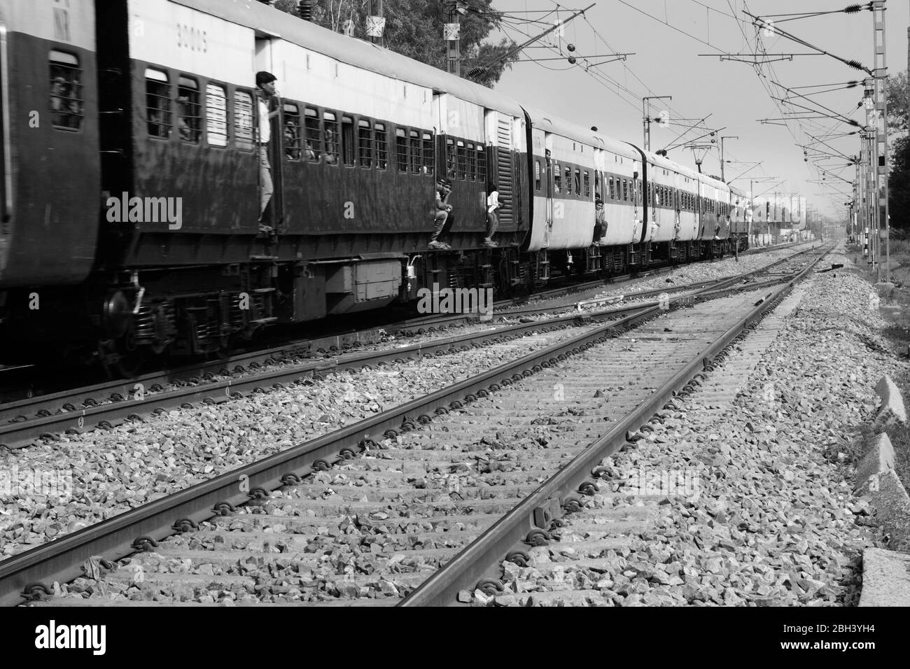 India public transportation Black and White Stock Photos & Images - Alamy