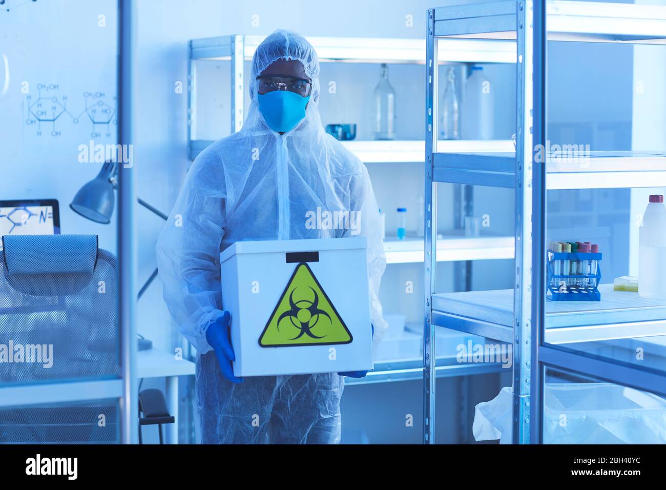 African lab technician hi-res stock photography and images - Alamy