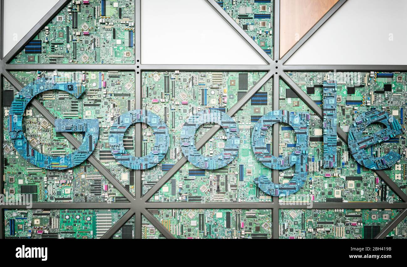 Google logo on wall Stock Photo - Alamy