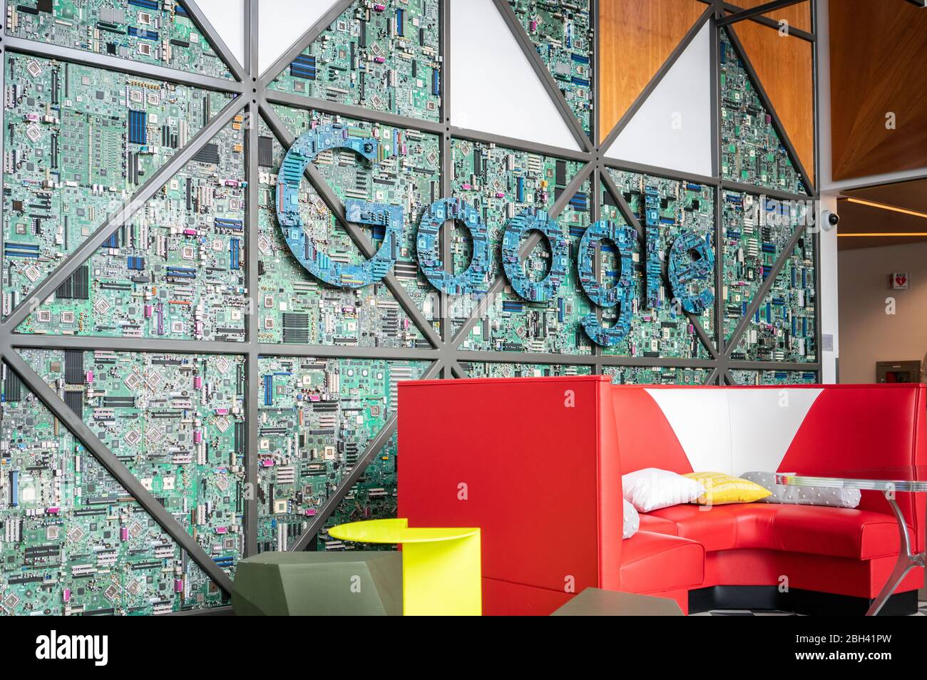 Google logo on wall Stock Photo - Alamy