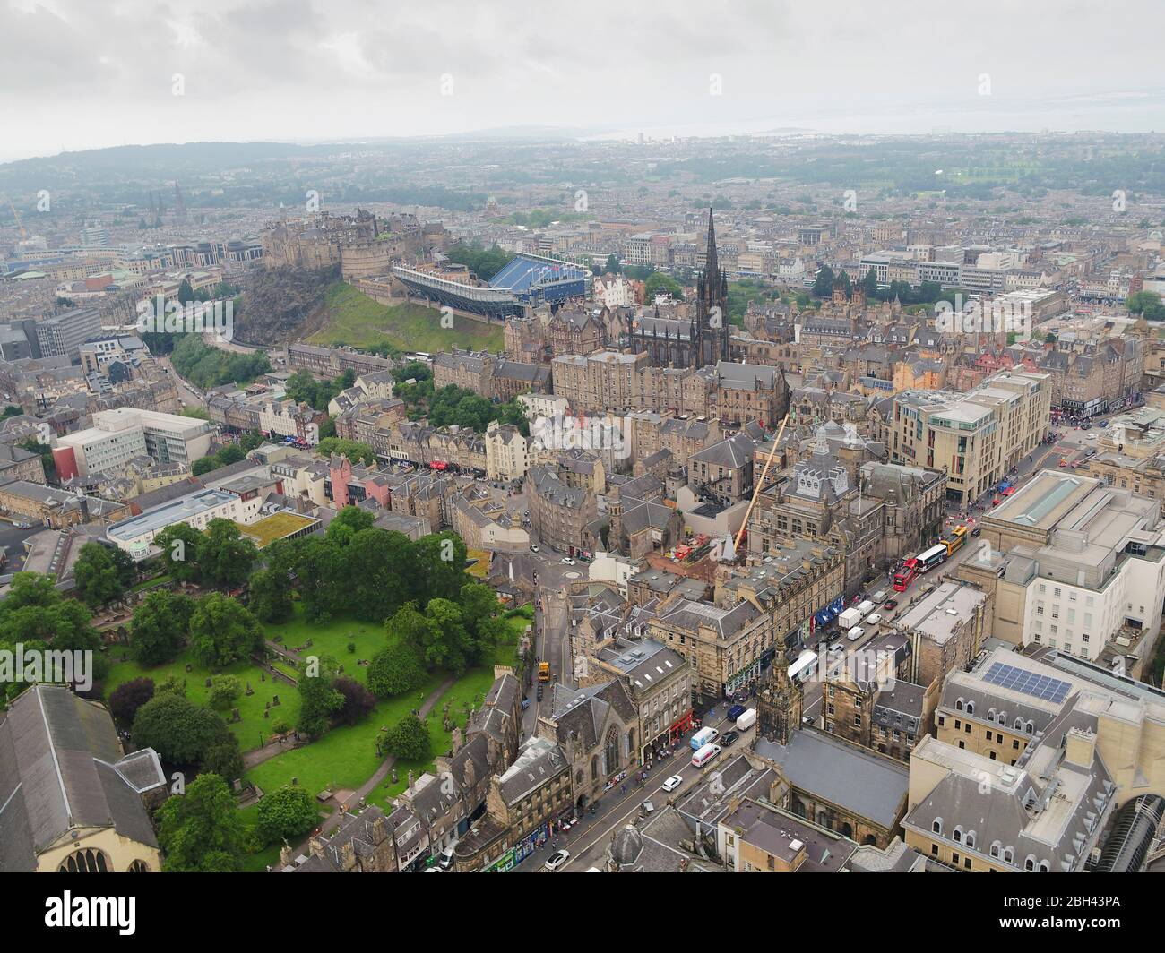 Edinburgh old town north bridge hi-res stock photography and images - Alamy