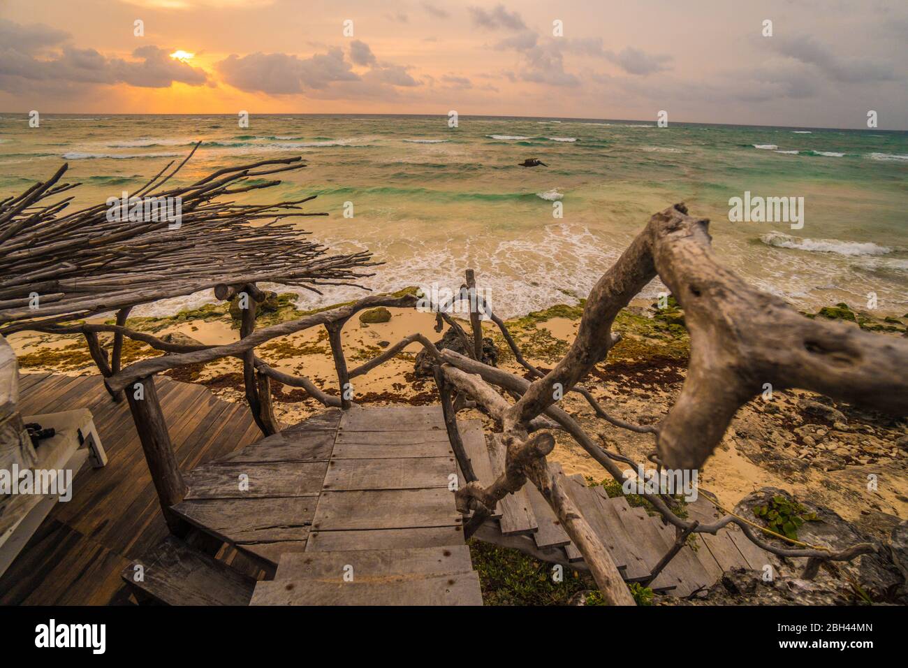 Lifestyle trail path pathway hi-res stock photography and images - Alamy