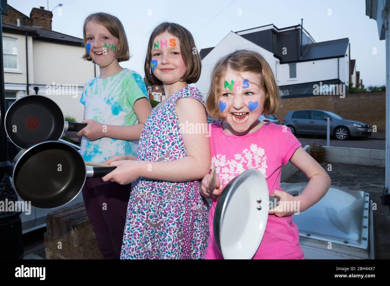 Nhs clapping hi-res stock photography and images - Alamy