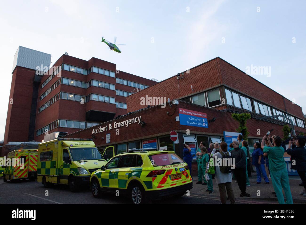 St georges hospital tooting helicopter hi-res stock photography and ...