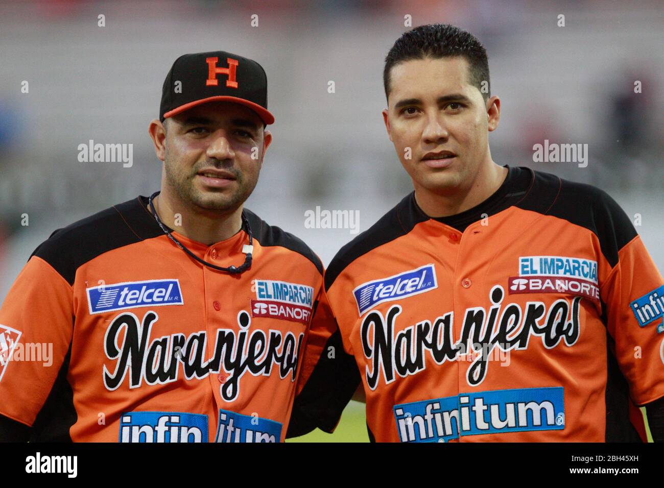 Estadio y ciudad hi-res stock photography and images - Alamy