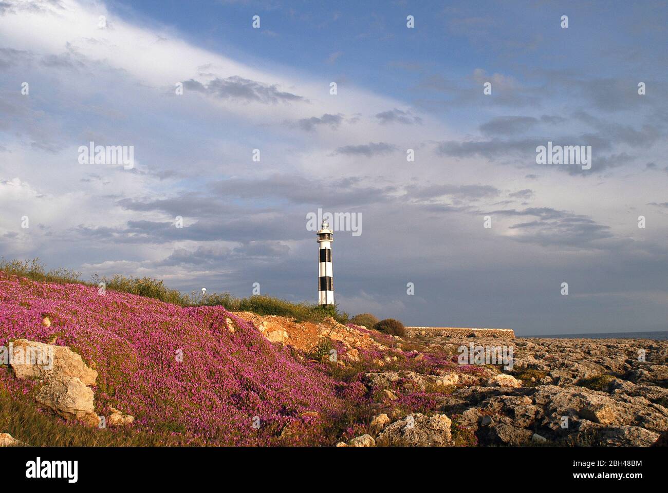 Faro Cap D' Artrutx, Menorca, Islas Baleares. Spain Stock Photo - Alamy