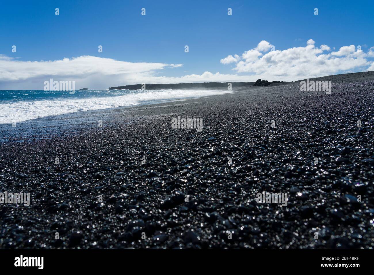 Beach low angle hi-res stock photography and images - Alamy