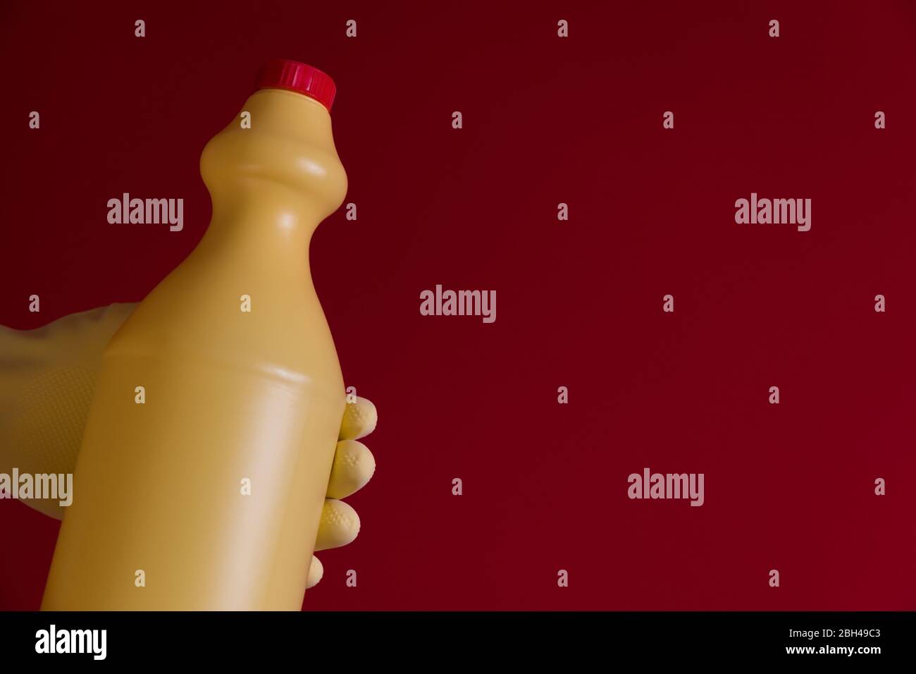 Bottle of bleach hi-res stock photography and images - Alamy