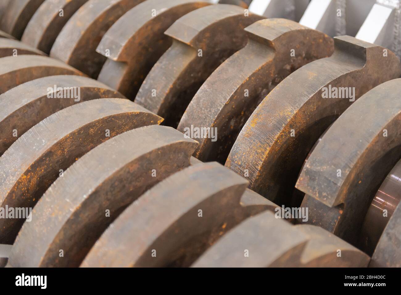 Belt conveyor for sorting garbage. Conveyor belt for waste separation ...