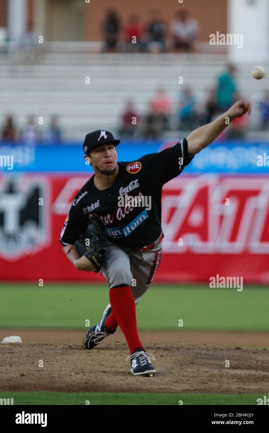 Ryan Hinson pitcher abridor por vanados , Tecate, durante el tercer ...