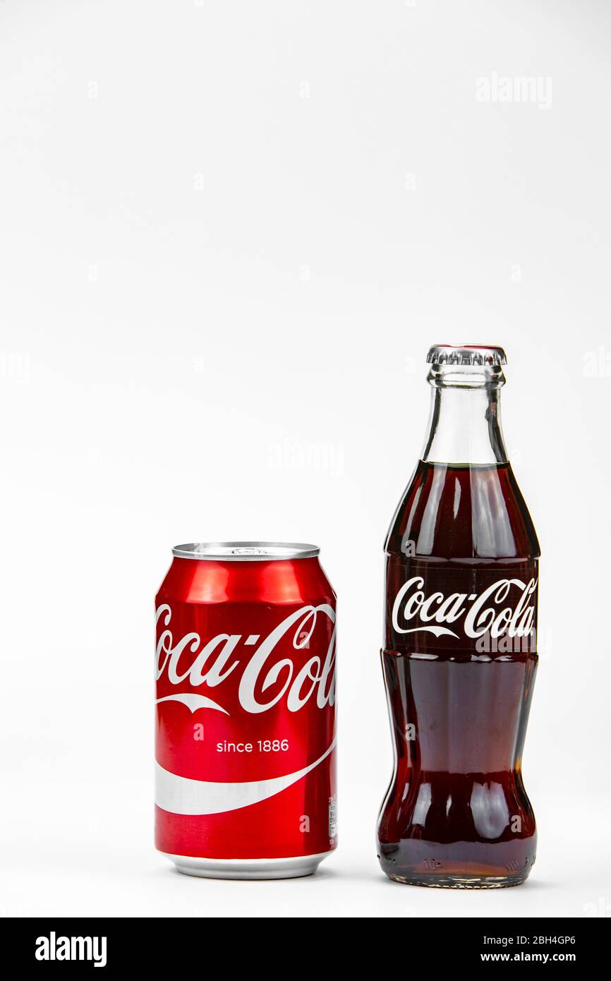 Classic coca cola bottle shape hi-res stock photography and images - Alamy