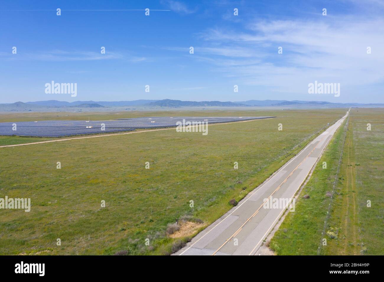 Solar photovoltaic installation hi-res stock photography and images - Alamy